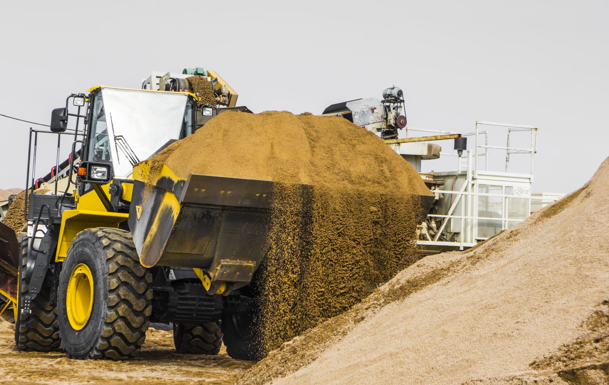 Sand and Gravel Bucket for Wheel Loader | Dymax Attachments