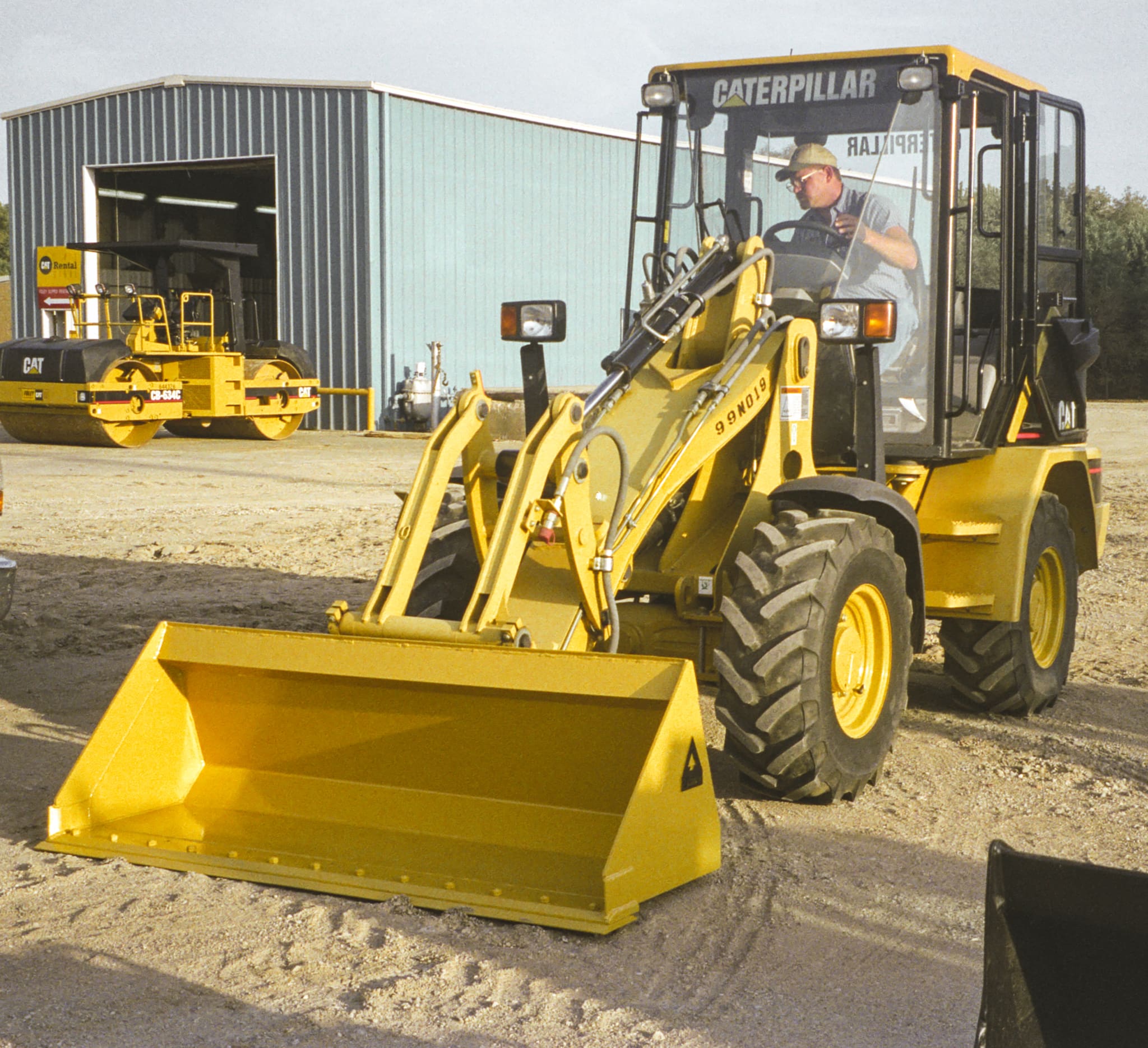 Narrow Width Nursery Loading Buckets - Dymax Inc