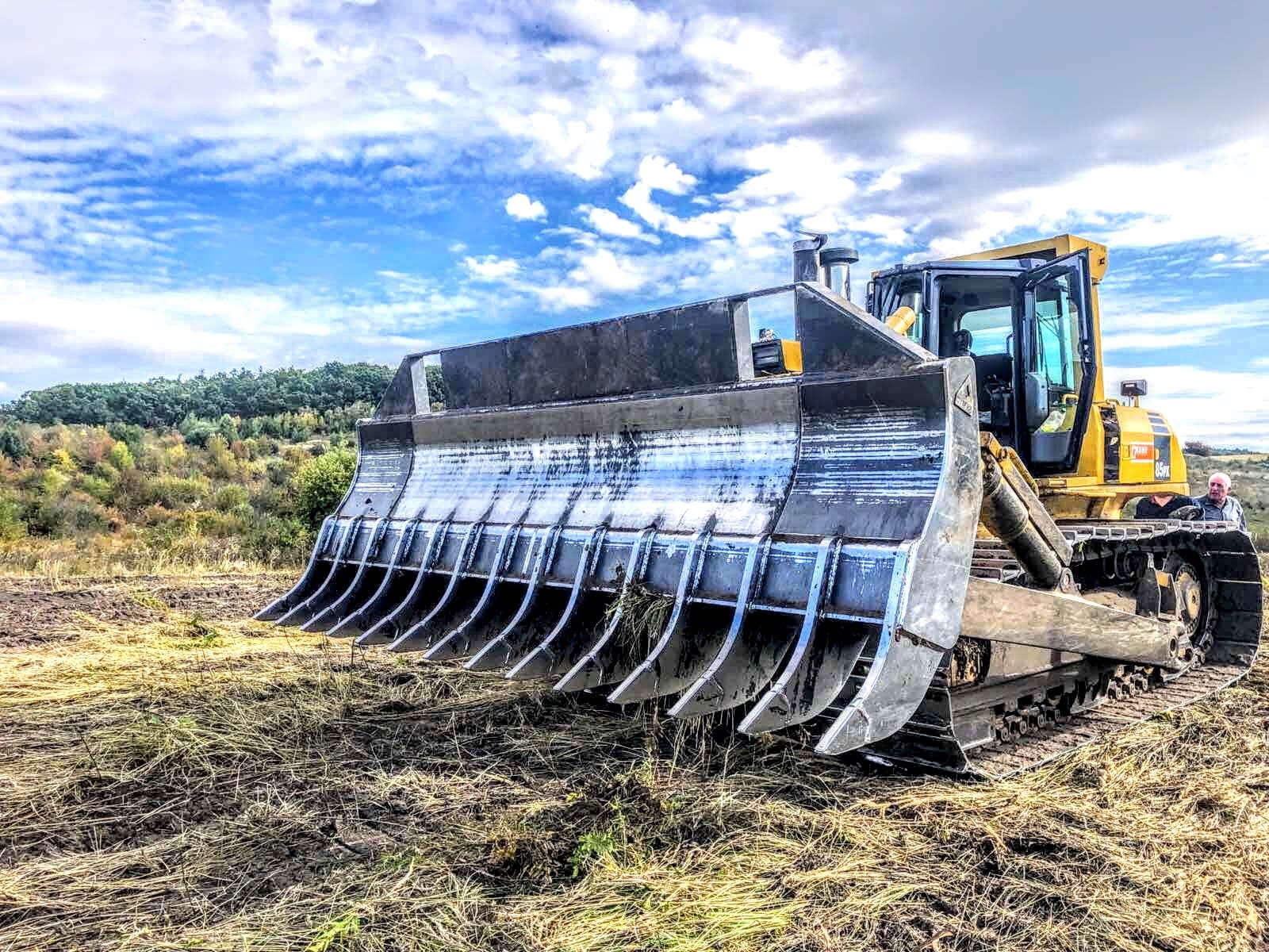 Dozer Root and Rock Rake | Cat D6-D10, Komatsu D65-D275 | Dymax