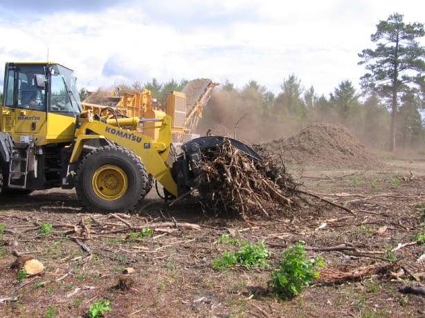Loader Clearing Rake with Grapples - Dymax Inc