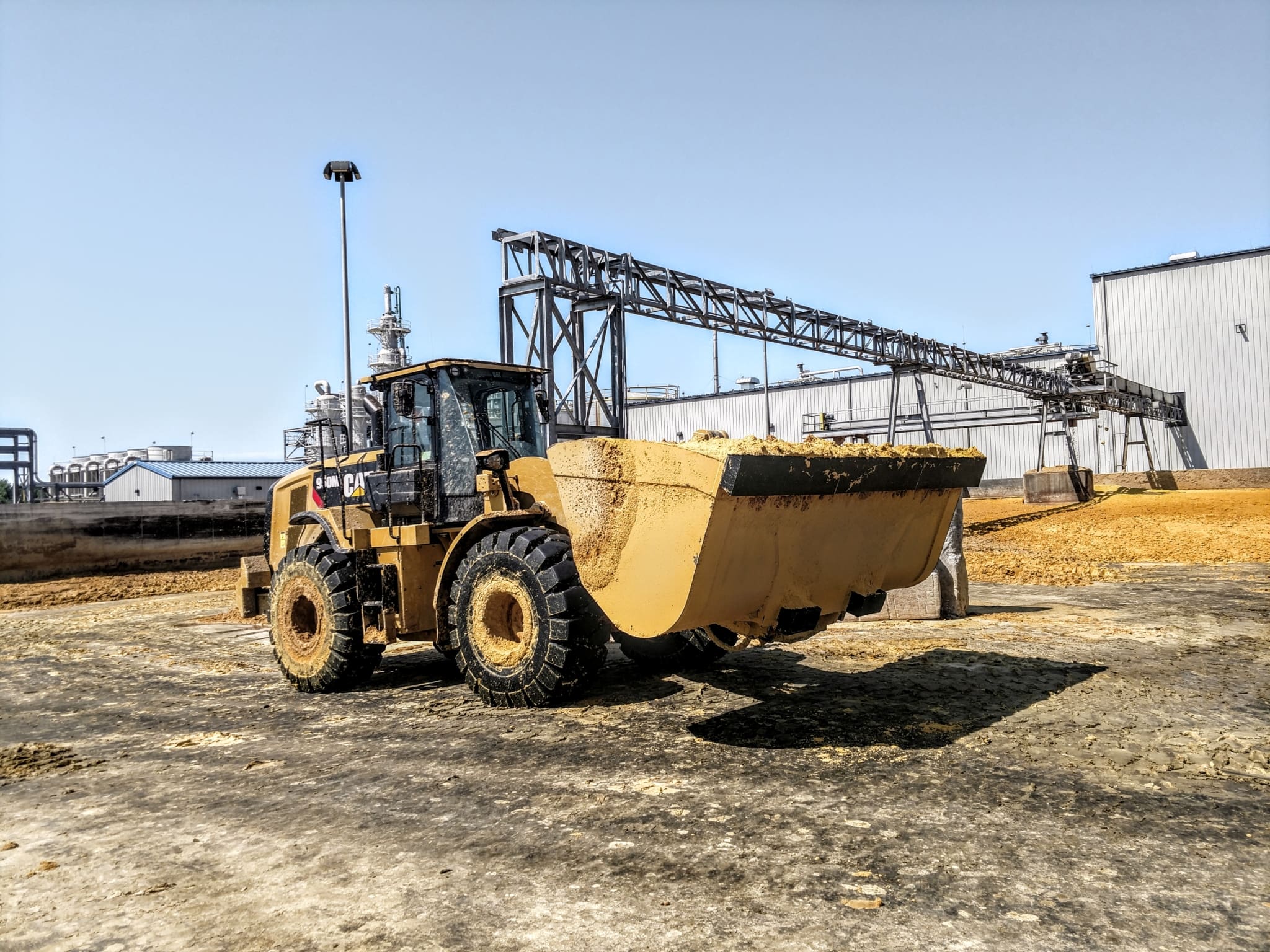 Light Material Bonus Bucket | Wheel Loader Attachment - Dymax