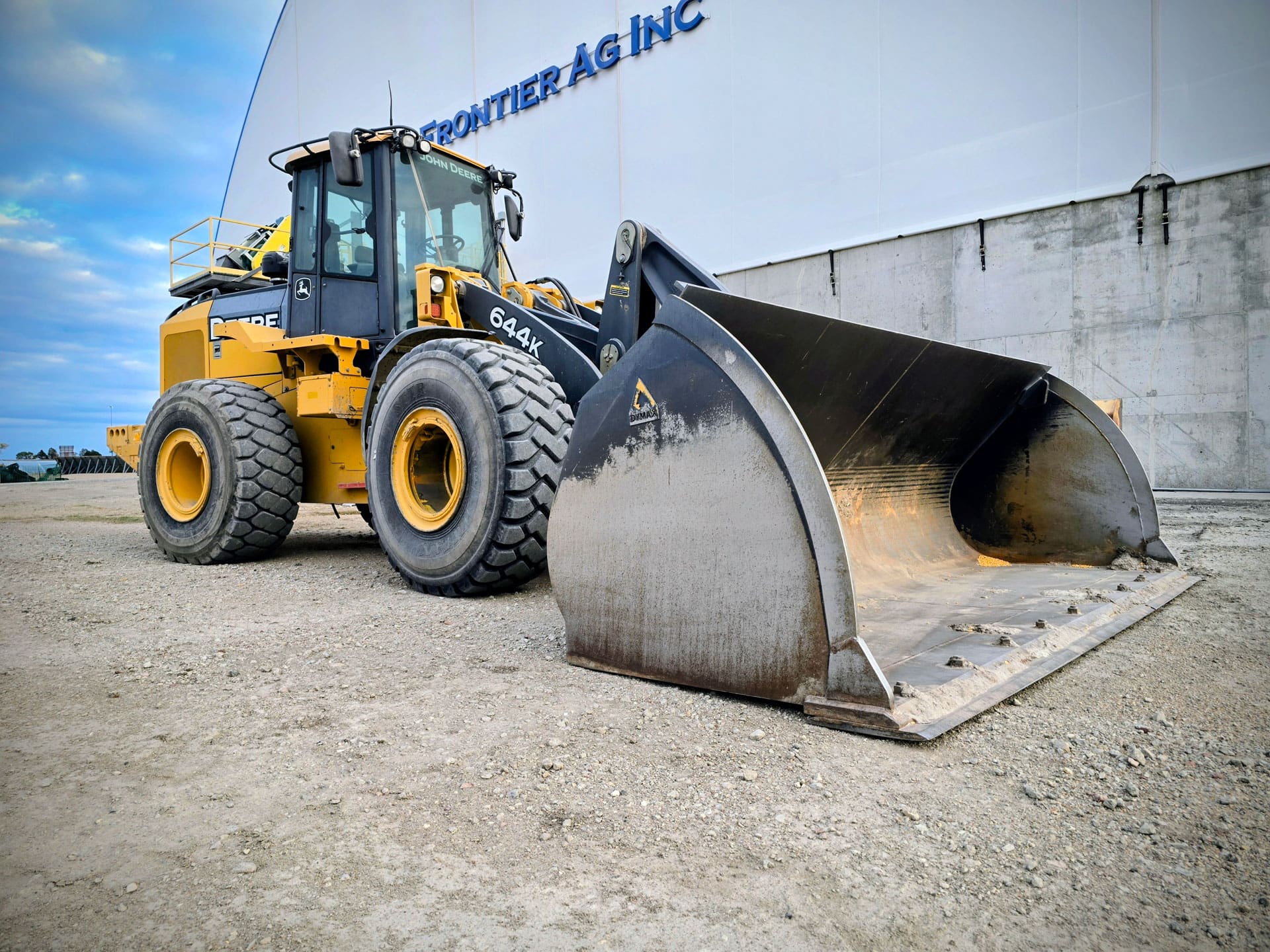 Extra-Wide Corn Bucket Delivers 5+ Years of Reliable Performance